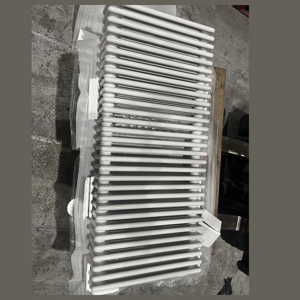 Hilltop 4 Column Vertical Radiator | 1370 x 600